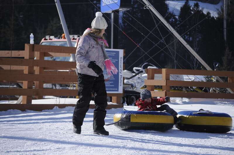 Mont-Tremblant: Snow Tubing with a Mechanical Lift - Warming Up and Food Options