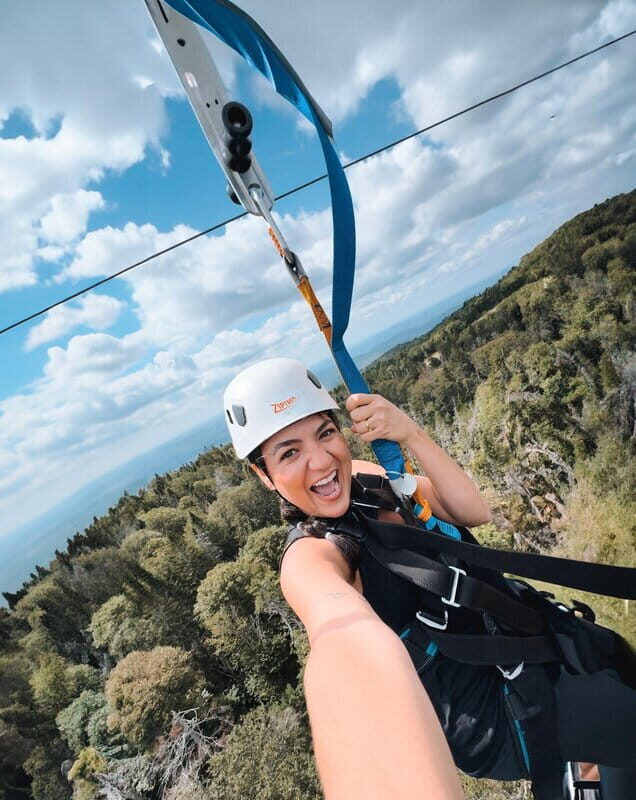 Mont Tremblant: Summit Zip-Lining Tour with 5 Zip Lines - Exploring the Mont Tremblant Zip-Lining Experience in Depth