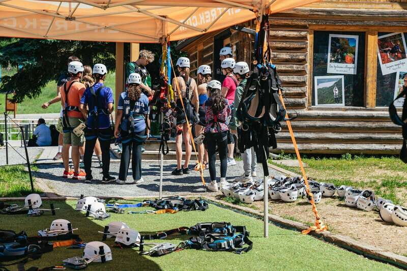 Mont Tremblant: Summit Zip-Lining Tour with 5 Zip Lines - FAQs
