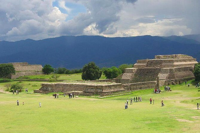 Montealban Tour - An In-Depth Look at the Monte Alban Tour