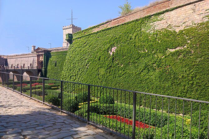 Montjuic Castle Admission Ticket in Barcelona - Key Points