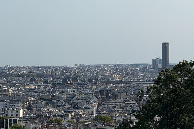 Montmartre and Sacré Coeur with Moulin Rouge Outdoor Tour - A Thorough Look at the Itinerary