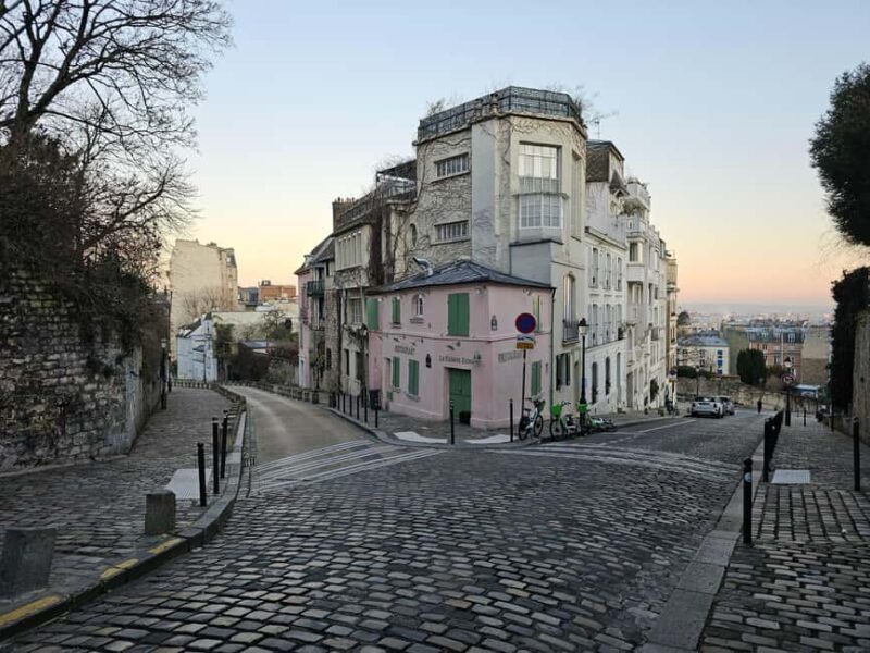 Montmartre Before the Crowds: Walk Tour & Breakfast - Who Will Love This Tour?
