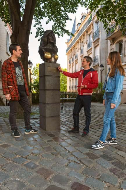 Montmartre Before the Crowds: Walk Tour & Breakfast - FAQ