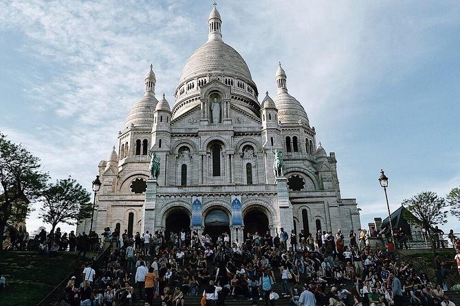 Montmartre District and Sacre Coeur - Exclusive Guided Walking Tour - Authentic Experiences from Reviewers