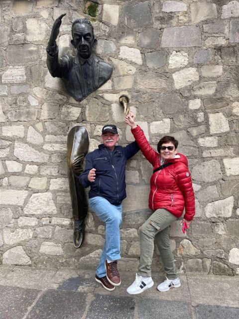 Montmartre: Guided tour to Sacré-Coeur - Authentic Experiences and Hidden Gems