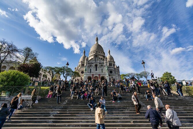 Montmartre guided walking tour with local guide in small group - What to Expect from the Montmartre Guided Walking Tour