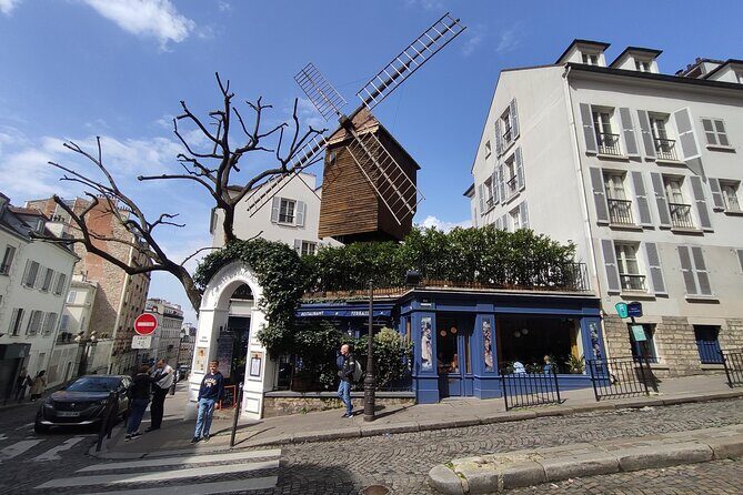 Montmartre Walking Guided Tour - Key Points
