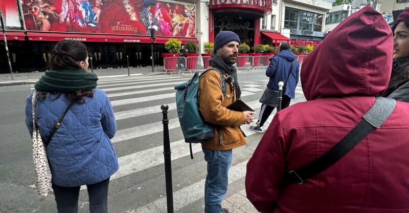 Montmartre Walking Tour: A Journey Through Art and History - Iconic Landmarks and Photo Stops