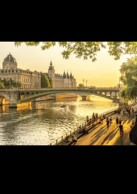 Montmartre Walking tour & French Perfumery Experience - Key Points