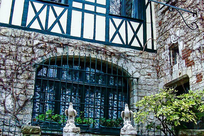 Montmartre Walking Tour with a Private Local Guide - The Sum Up