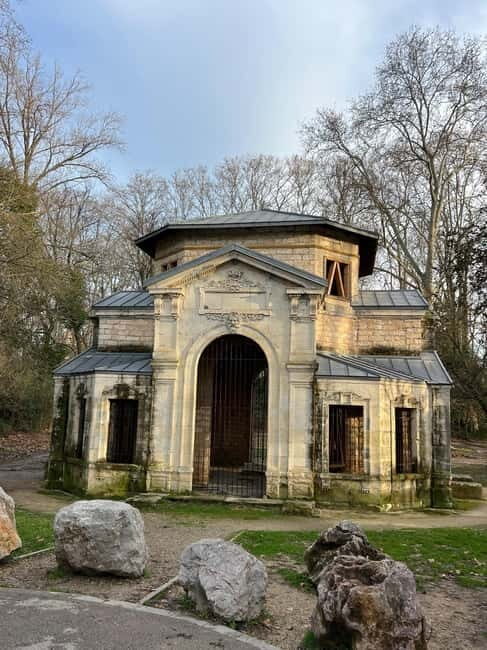 Montpellier: Guided Tour of Unusual Places by Electric Bike - FAQ