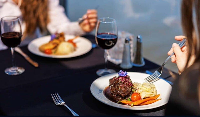 Montréal: 3 or 5-Course Dinner Cruise with DJ & Dancing - Authentic Experiences from Reviews