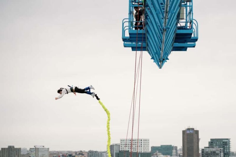 Montreal Bungee: The highest bungee jump in Canada - Overview of the Experience