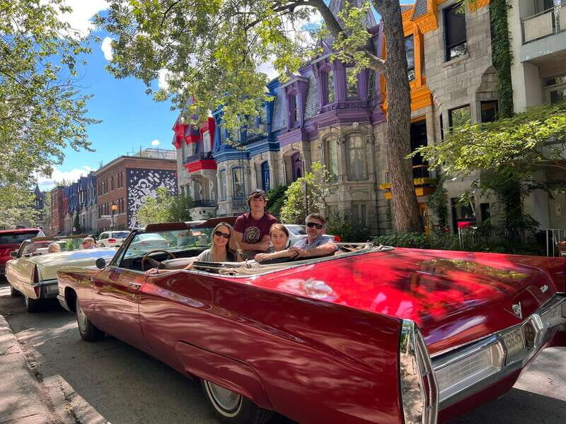 Montréal: Guided Tour in Vintage Convertible Cadillac - Key Points