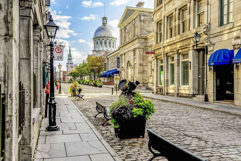 Montreal: Hop-On Hop-Off Double-Decker Bus Tour - FAQs