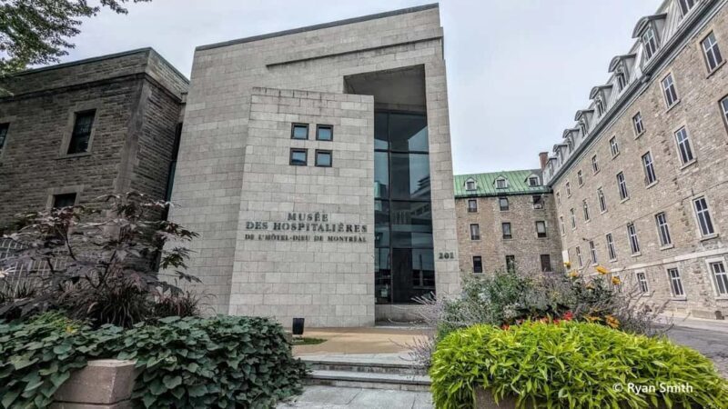 Montreal: Musée des Hospitalières Entry & Digital City Tour - Strolling Through Mile End and Outremont with a Digital Guide
