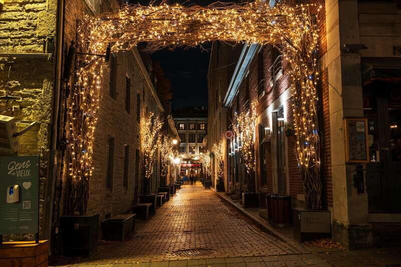 Montreal: Old Montreal at Twilight Walking Tour - FAQ