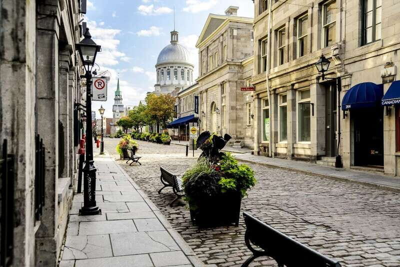 Montréal: Old Town Small Group Guided Walking Tour - An Authentic Exploration of Old Montréal