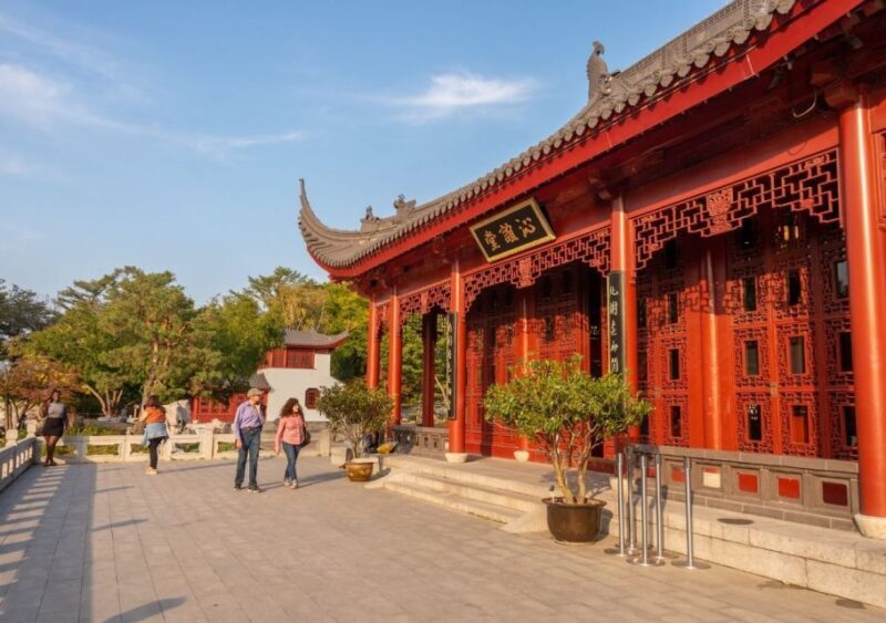 Montreal: Private Highlights & Hidden Gems Tour with a Local - Panoramic Views and Nature Breaks