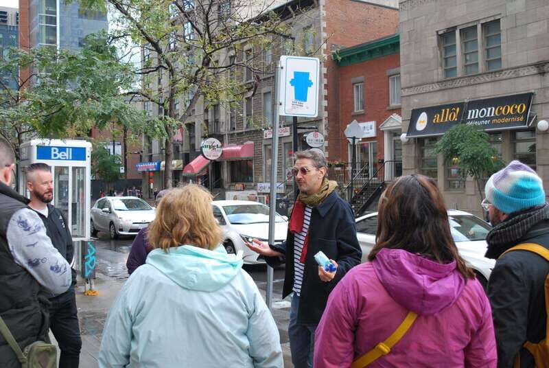 Montreal: Quickie Downtown Walking Tour - Key Points
