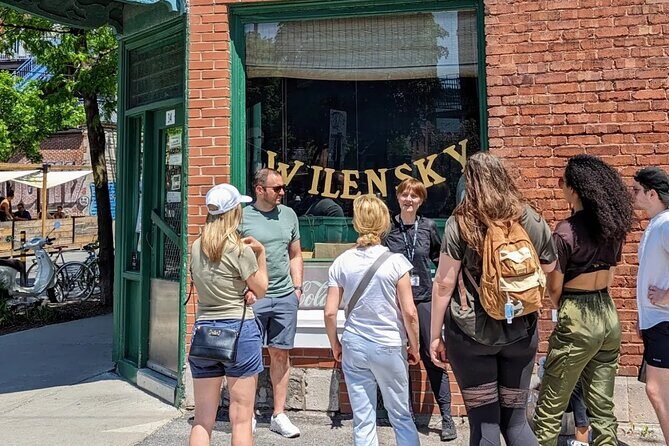 Montreal's Plateau Mont-Royal and Mile End Tour by MTL Detours - The Walking Experience & Group Size