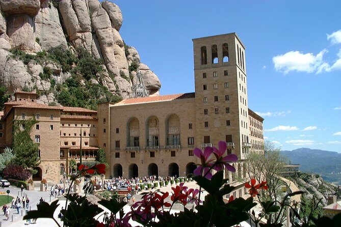 Montserrat Complete Guided Tour & The Boys Choir's Performance - Key Points