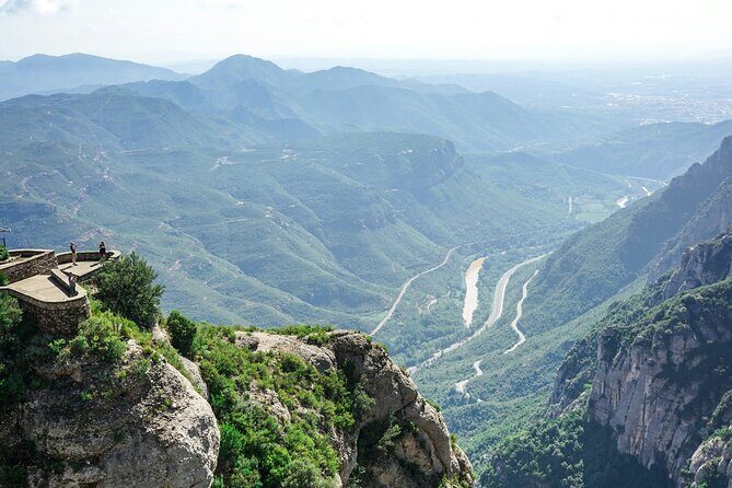 Montserrat Early Morning Skip-the-Hussle Half Day from Barcelona - Detailed Review of the Montserrat Half-Day Tour