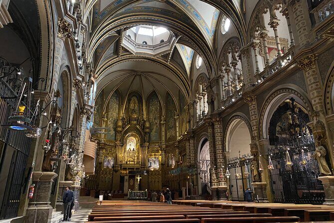 Montserrat Monastery and Mountain Half Day Hiking from Barcelona - Exploring the Montserrat Monastery and Mountain Half Day Hiking Tour from Barcelona
