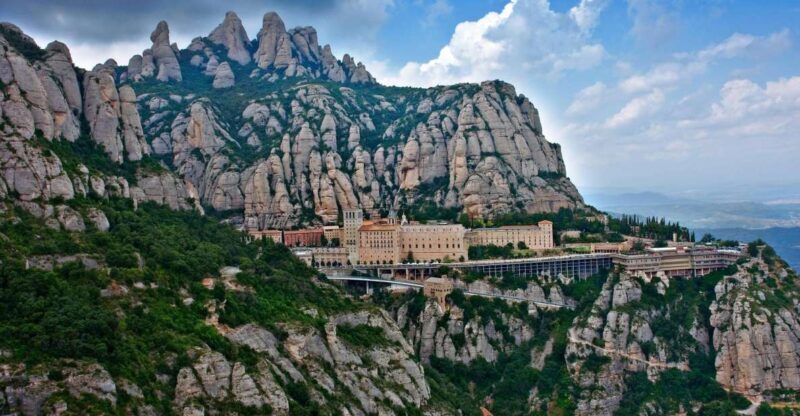 Montserrat: Morning or Afternoon Half-Day Trip with Pickup - A Deep Dive into the Montserrat Experience