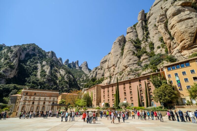 Montserrat Museum and Monastery Entry Ticket - Deep Dive: The Itinerary and Highlights