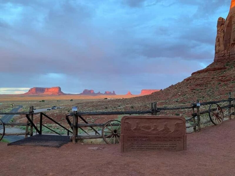 Monument Valley: Sunrise or Sunset Tour with Navajo Guide - Key Points
