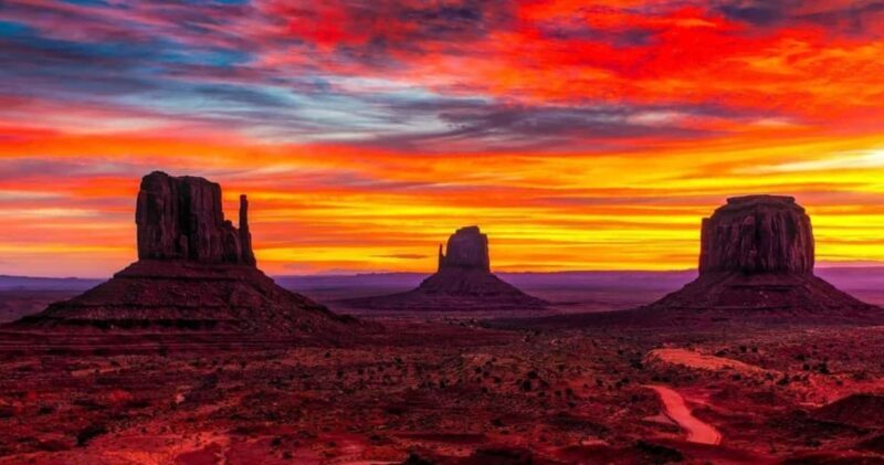 Monument Valley: Sunrise or Sunset Tour with Navajo Guide - Why You Should Consider This Tour