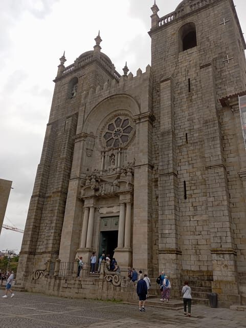 Monumental and historic Porto with the Stock Exchange Palace - Discovering Porto: An In-Depth Look at the Tour