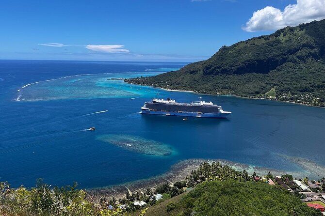 Moorea Cruise Ships: 4x4, Belvedere, Pineapple, & Magic Mountain - Exploring Moorea in Style: The 4x4, Belvedere, Pineapple & Magic Mountain Tour
