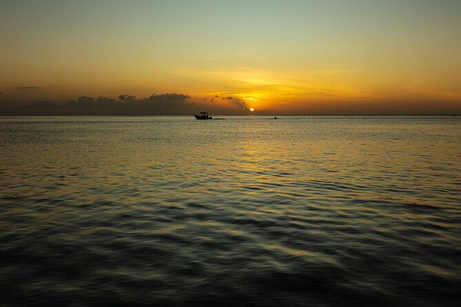 Moorea Sunset Boat Trip - FAQ