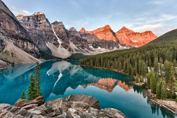 Moraine Lake Sunrise(2hrs) & Lake Louise(2hrs) from Canmore/Banff - An In-Depth Look at the Moraine Lake & Lake Louise Tour