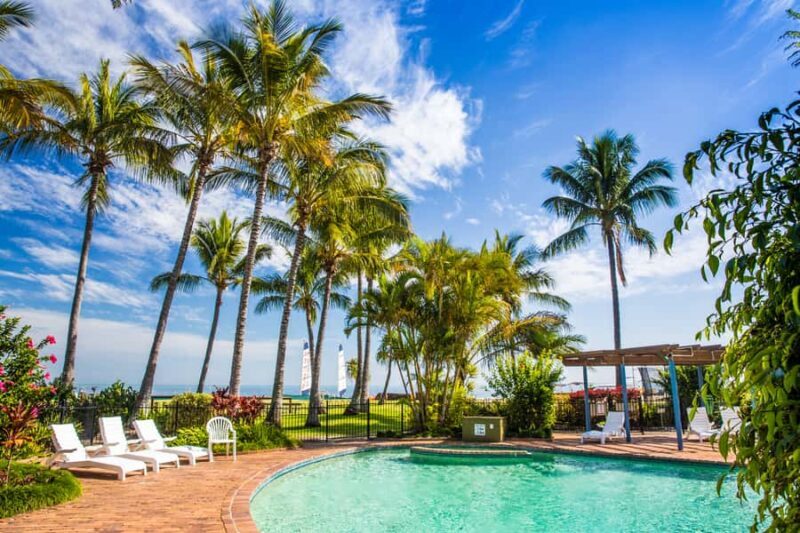 Moreton Island: Tangalooma Whale Watching & Dolphin Viewing - The Good and the Not-So-Good