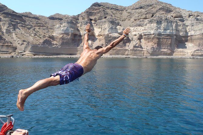 Morning Caldera Sailing Cruise - FAQs