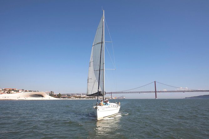 Morning Sailing Tour in Tagus River from Lisbon - FAQ