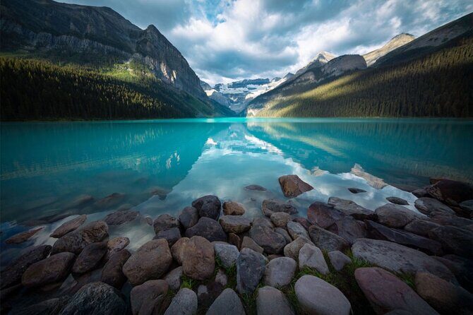 Morning Tour at Moraine Lake(2hrs) & Lake Louise(2hrs) - Key Points