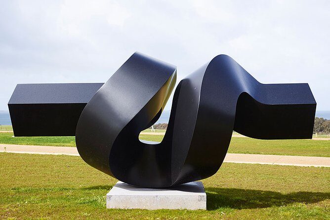 Mornington Peninsula Luxury Lunch, Wine Tasting & Pt Leo Art Walk - Stop 1: Montalto – Wine and Sculpture Garden