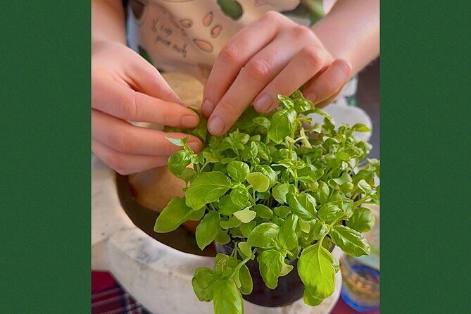 Mortar pesto lesson with World Champion and local Menu - The Sum Up