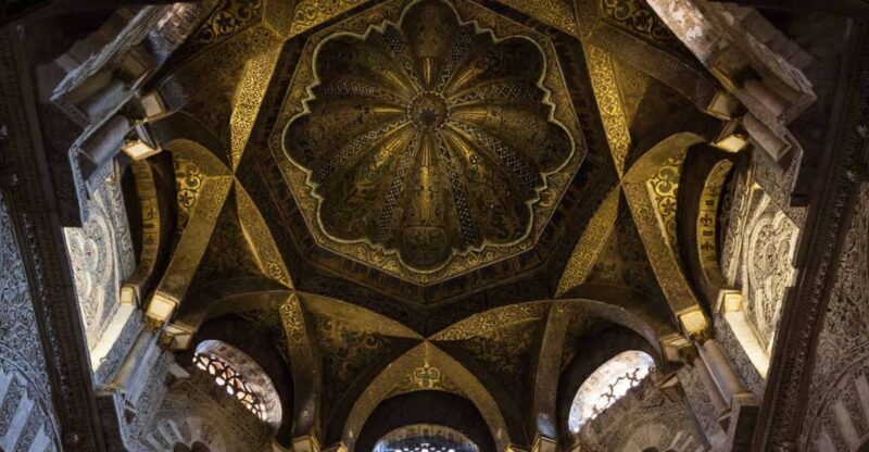 Mosque-Cathedral of Cordoba: Entry Ticket and Guided Tour - Who Should Book This Tour?