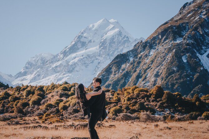 Mount Cook Couples Photo Shoot from Queenstown - What’s Included and What’s Not