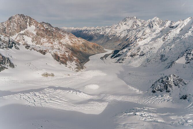 Mount Cook Scenic 35 Minute Helicopter Flight - Impressive Views and Authentic Wilderness in Just 35 Minutes