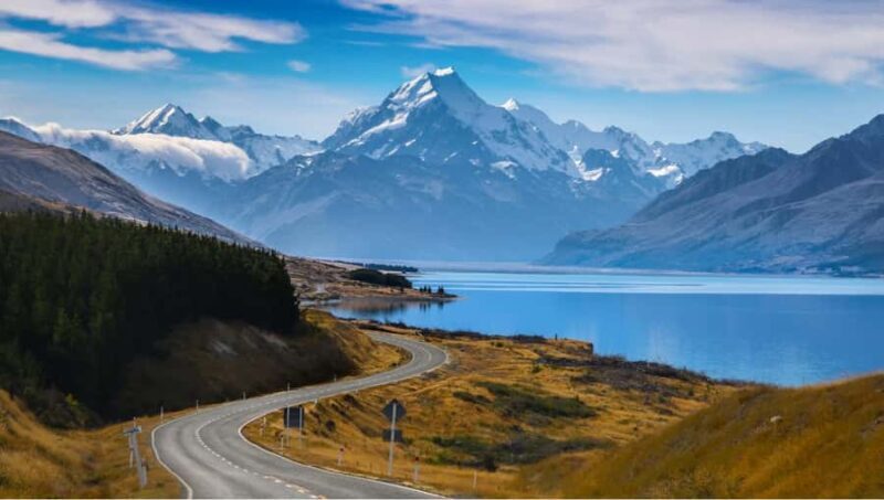 Mt. Cook Day-Tour: Christchurch to Queenstown - Lake Tekapo: The First Highlight