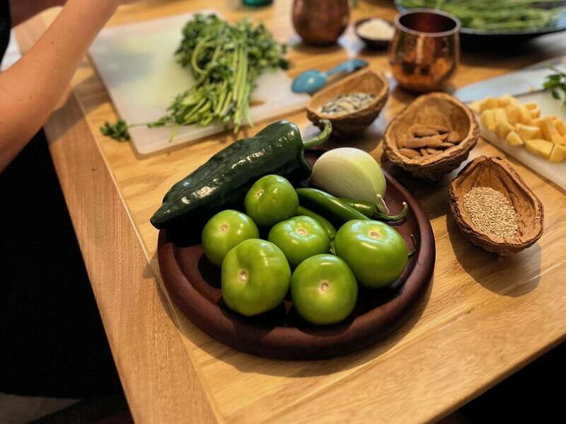 Muchos moles: Multi-variety mole cooking class and feast - Who Will Love This Experience?