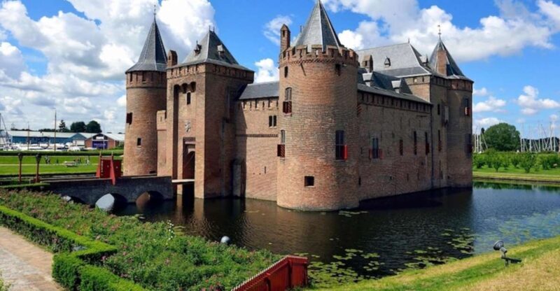 Muiden: Entry Ticket to Muiderslot Castle - Key Points