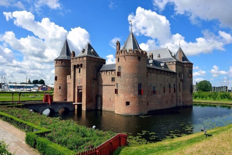 Muiden: Entry Ticket to Muiderslot Castle - Who is This Tour Best For?